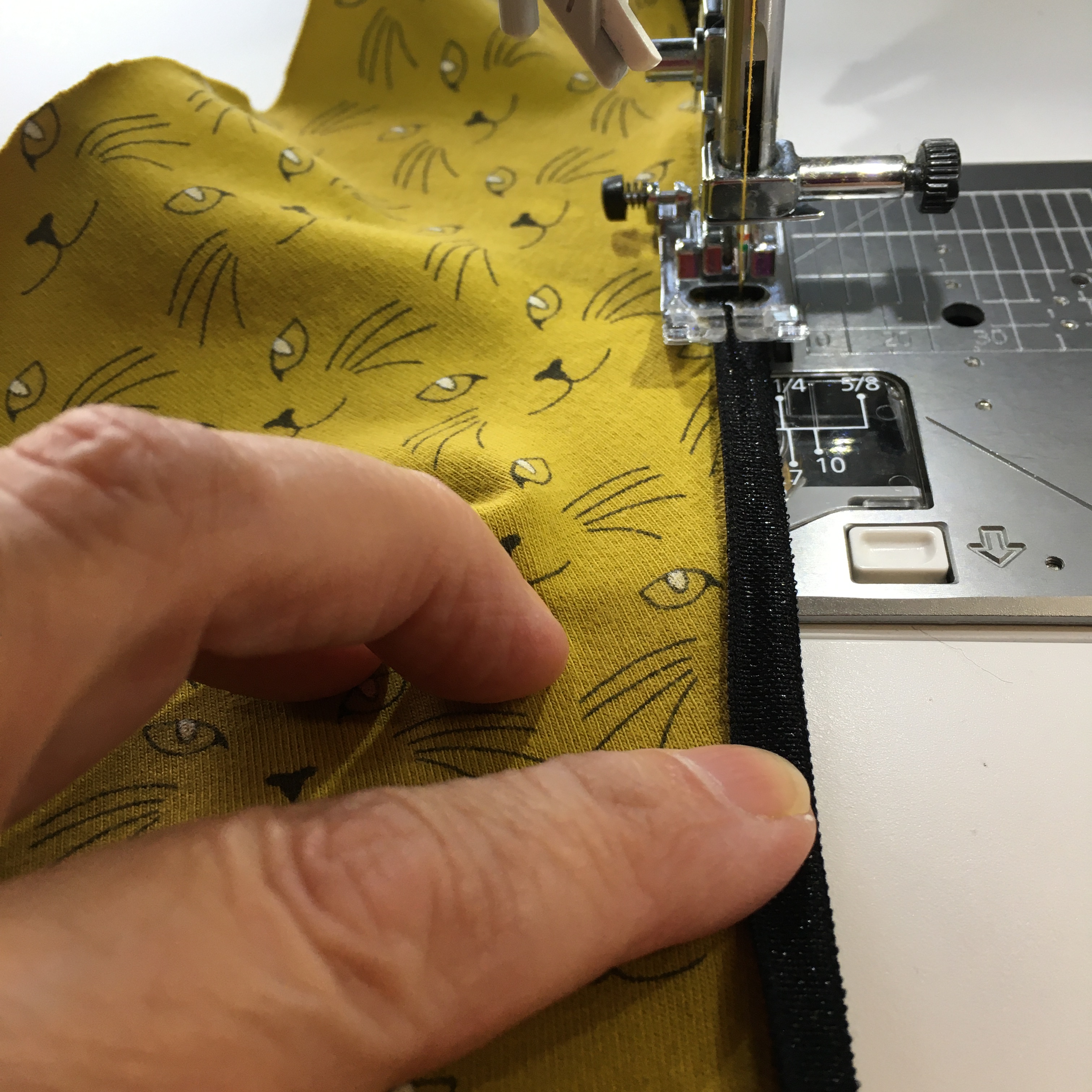 Fear not the Fold Over Elastic – Oh Sew That Mercedes