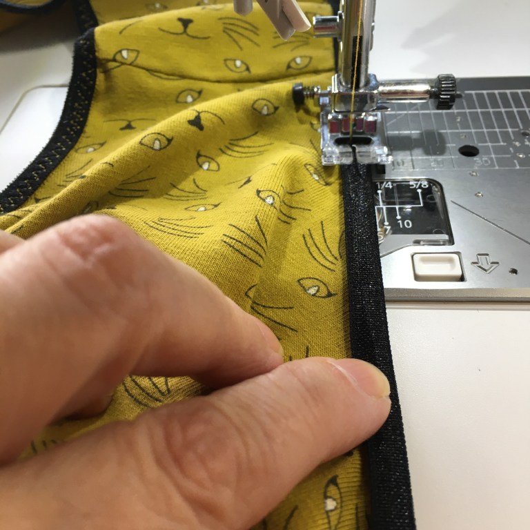 Fear not the Fold Over Elastic – Oh Sew That Mercedes